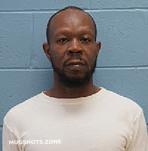 TRAVIS SENTELL GILLYARD 12/12/2022 - Lee County Mugshots Zone