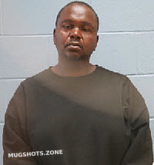 REGINALD TREVON MITCHELL 05/08/2023 - Lee County Mugshots Zone