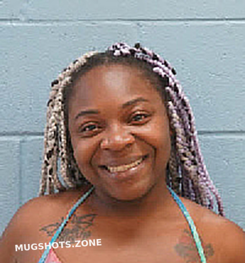QUENTEZA SHANAE MOSS 08/13/2023 - Lee County Mugshots Zone