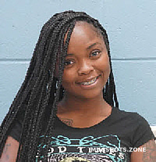 QUANIESHA LASHAE CAESAR 10/08/2023 - Lee County Mugshots Zone