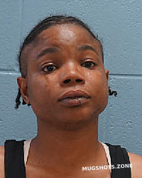 DONICIA NICOLE WILLIS 05/02/2024 - Lee County Mugshots Zone