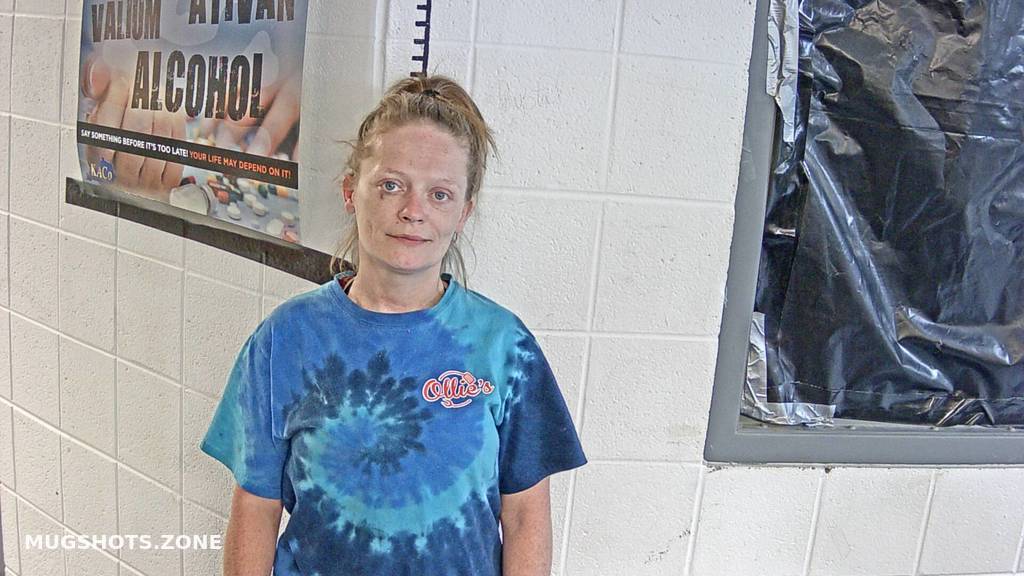 TACKETT KRISTINIA SUE 04/25/2022 - Letcher County Mugshots Zone