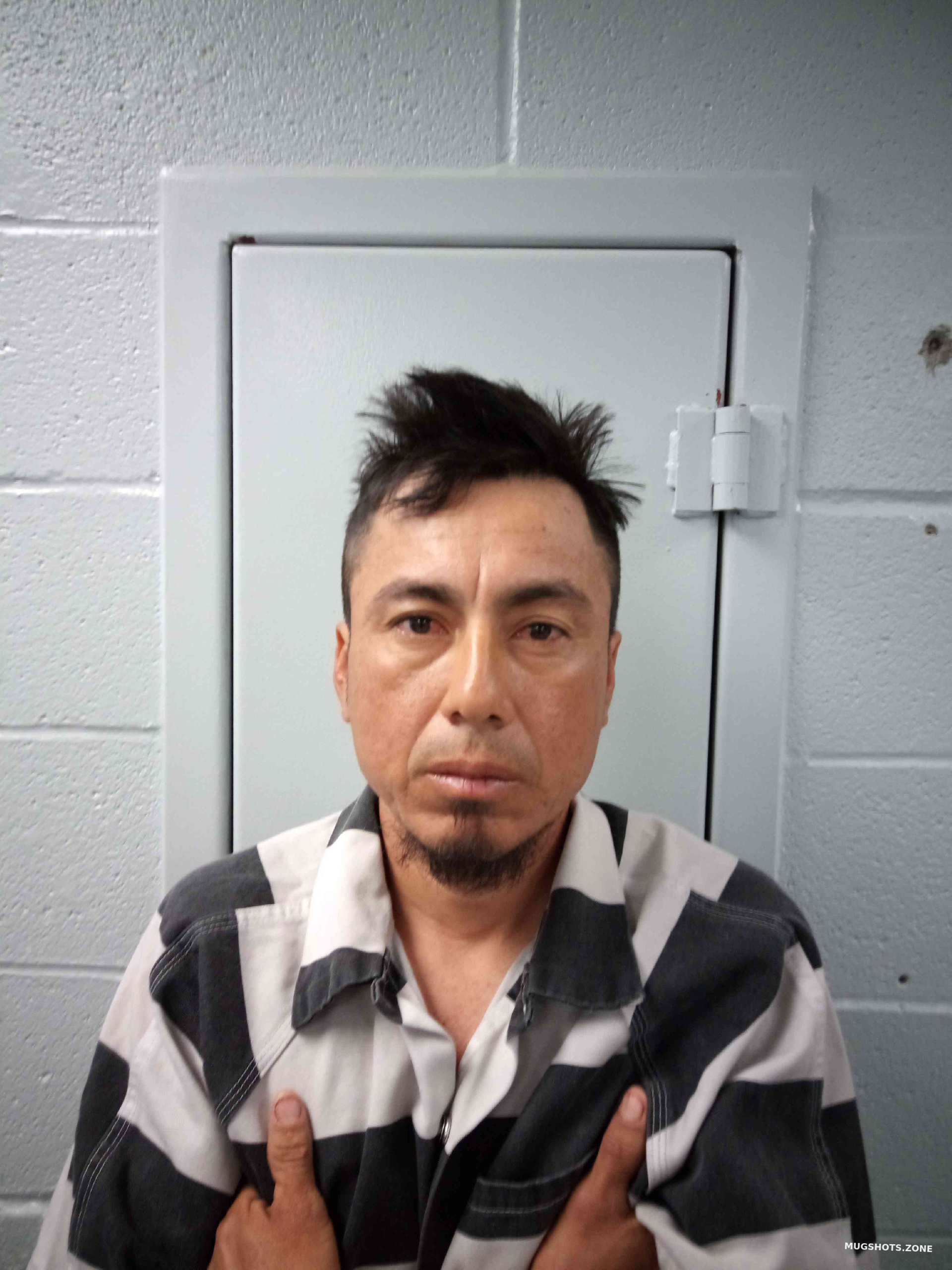 VELASCO-CRUZ EMMANUEL 03/23/2025 - Logan County Mugshots Zone