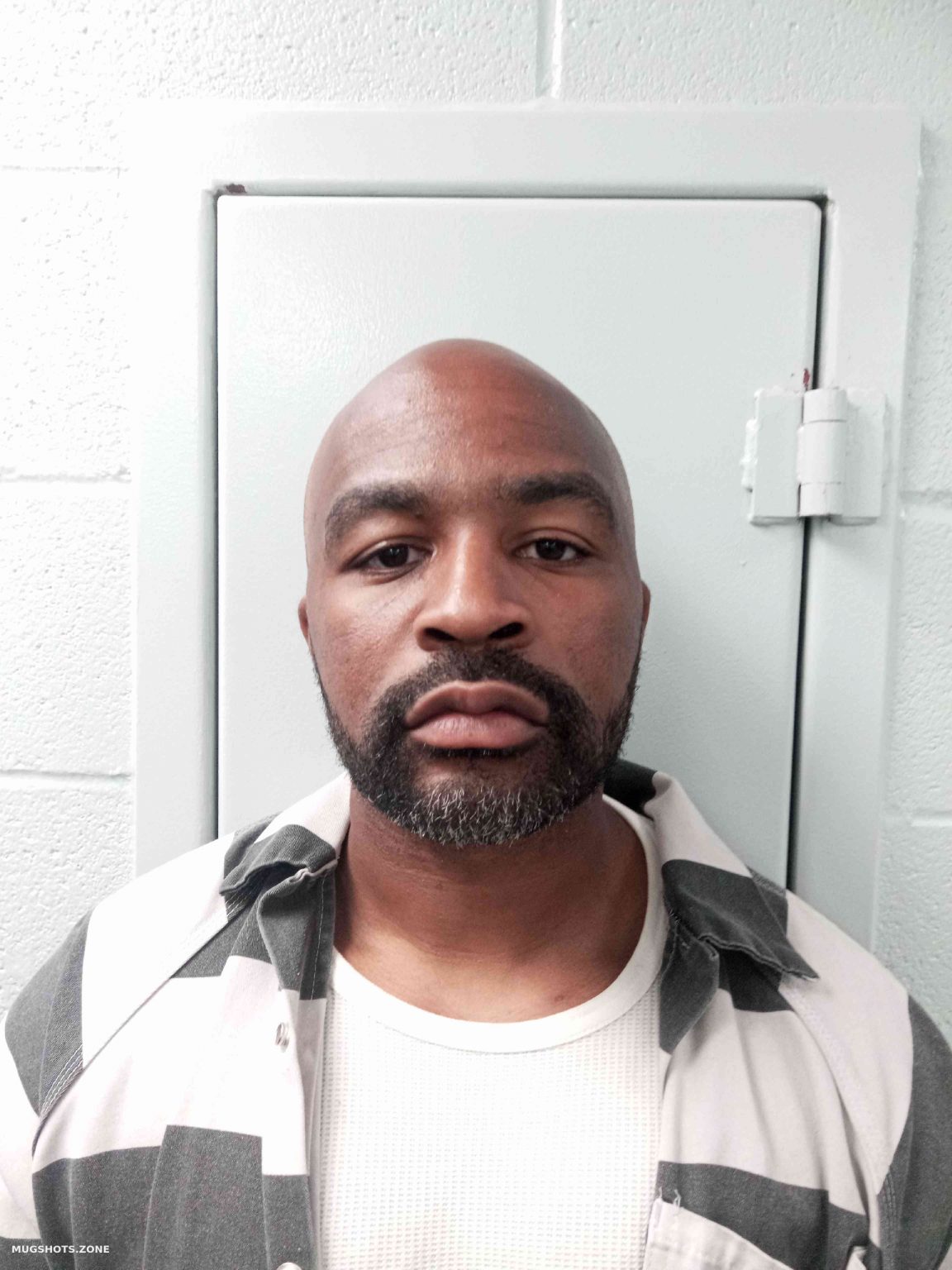 YOUNG RODNEY 05/01/2025 - Logan County Mugshots Zone