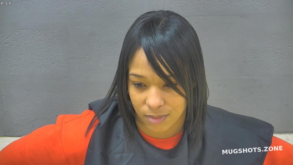 CALLOWAY SHANTA RENEE 12/23/2021 - Lynchburg Mugshots Zone