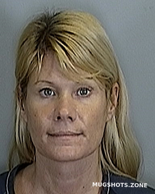 CROCKER SARAH B 11/13/2021 - Manatee County Mugshots Zone