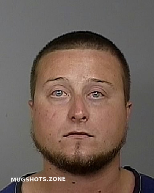 MCGLOSHEN AARON R 04/18/2024 - Manatee County Mugshots Zone MCGLOSHEN AARON R 04/18/2024 - Manatee County Mugshots Zone