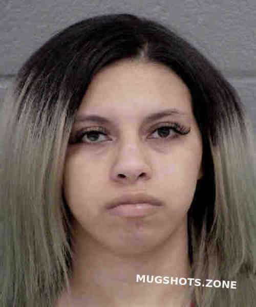 HUNTER CHYNA OVERCASH 05/11/2021 - Mecklenburg County Mugshots Zone