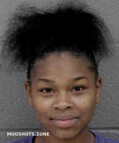 ROBERTS DEACTRESS SHANTELL 12/02/2021 - Mecklenburg County Mugshots Zone