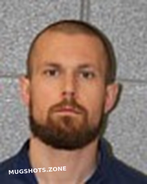 LEE JOHN BENNETT 04/19/2022 - Mecklenburg County Mugshots Zone