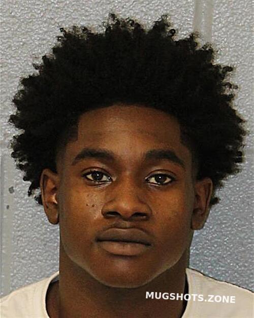 DAVIS ANDRE DESMOND 10/30/2025 - Mecklenburg County Mugshots Zone