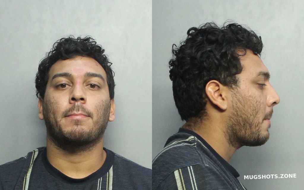 LOPEZ CHRISTOPHER MANUEL 01/19/2021 - Miami-Dade County Mugshots Zone