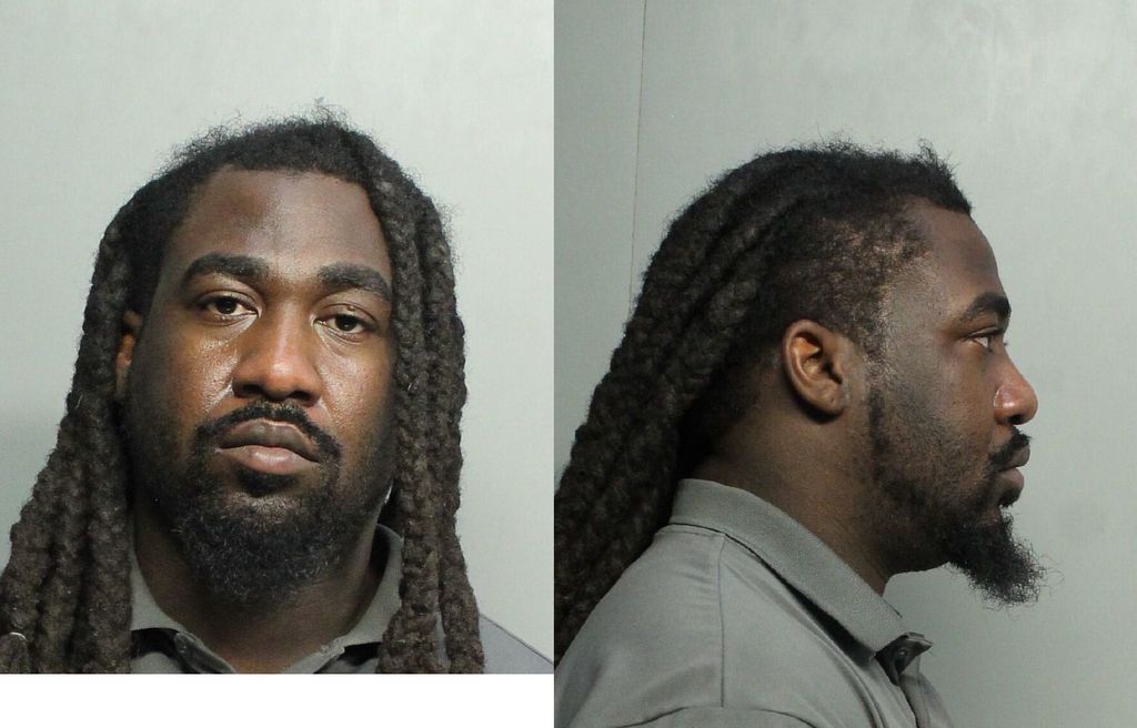 ROBBINS DEMARCUS D 05/21/2021 - Miami-Dade County Mugshots Zone