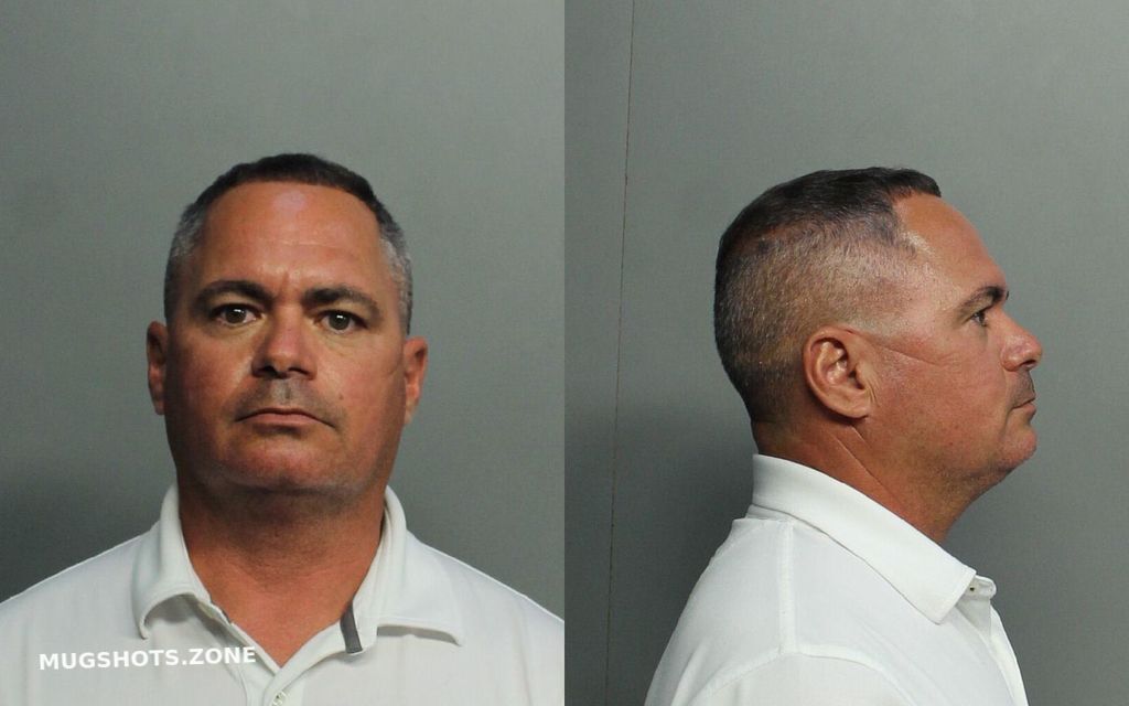 ESQUIVEL LUIS 05/26/2021 - Miami-Dade County Mugshots Zone