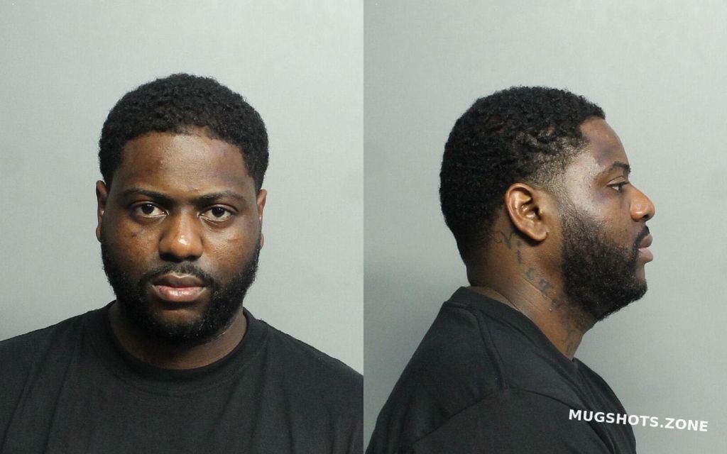 DAVIS TRAVIS LOVELL 06/21/2021 - Miami-Dade County Mugshots Zone
