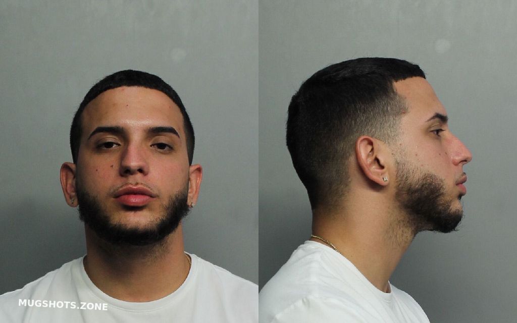 MENOCAL CHRISTOPHER ROBERT 07/17/2021 - Miami-Dade County Mugshots Zone