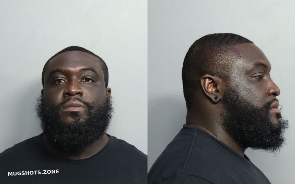 WALKER ALFONSO I 10/12/2021 - Miami-Dade County Mugshots Zone