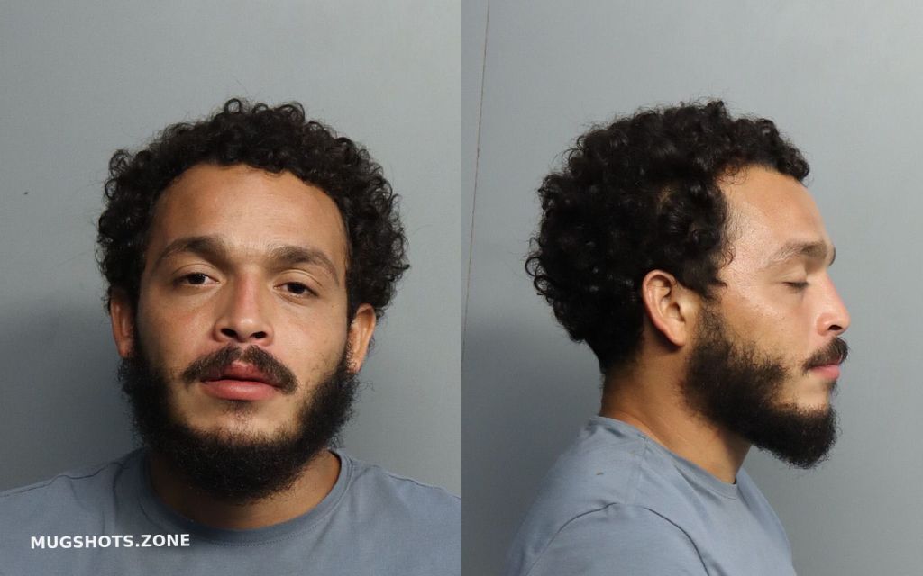 PERALTA CHRISTOPHER A 10/24/2021 - Miami-Dade County Mugshots Zone