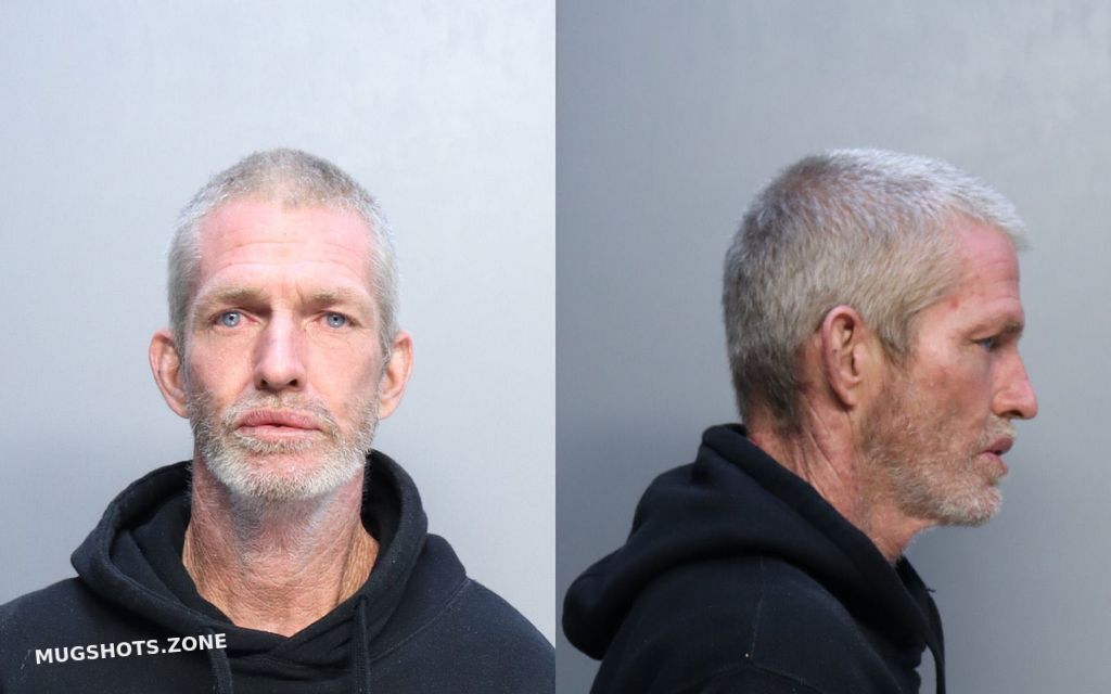 LEE DANIEL 11/01/2021 - Miami-Dade County Mugshots Zone