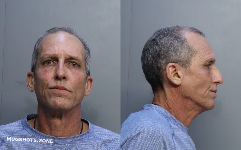 RODRIGUEZ ALBERTO 11/04/2021 - Miami-Dade County Mugshots Zone