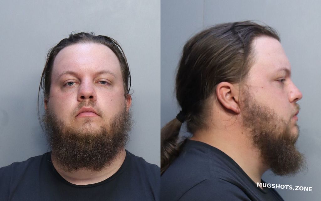 BUTLER WESLEY DALTON 11/06/2021 - Miami-Dade County Mugshots Zone