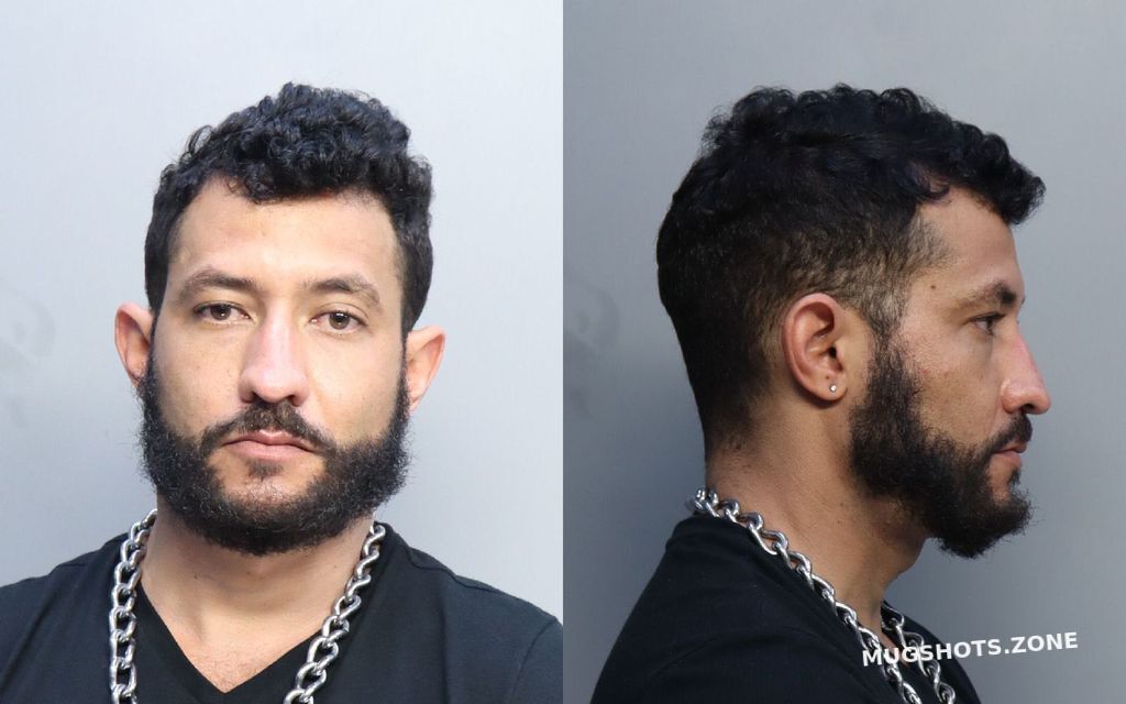 MEZQUITA REINALDO MARTINEZ 11/06/2021 - Miami-Dade County Mugshots Zone