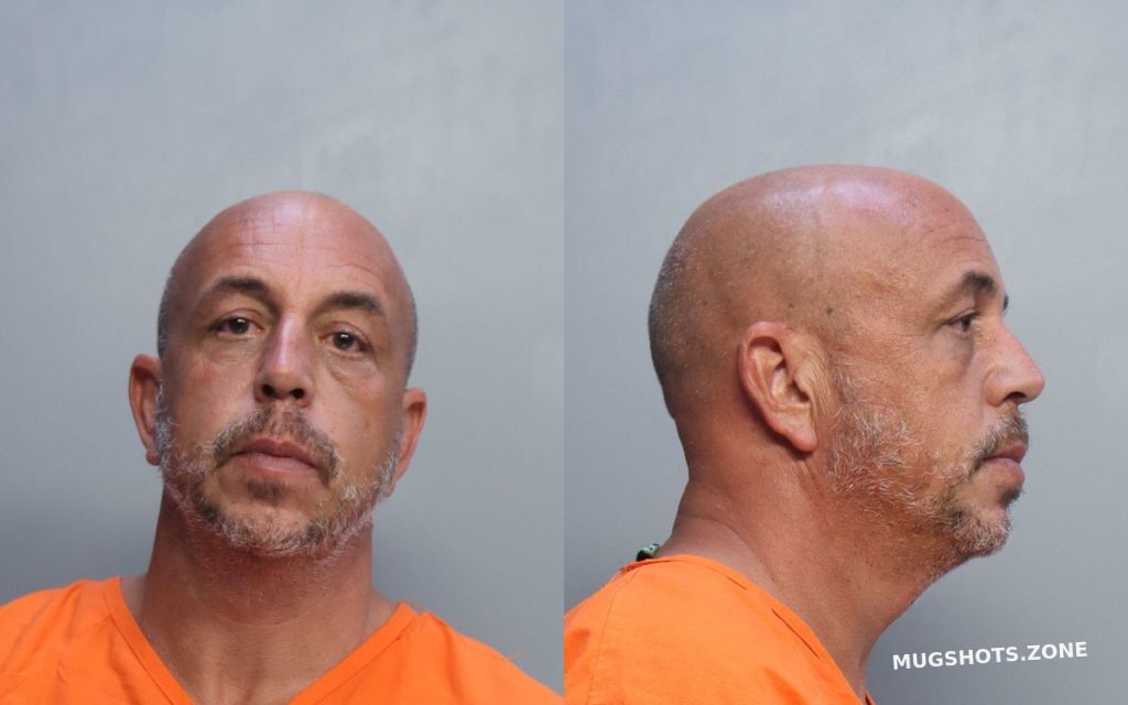RIDDLE STEVE 12/01/2021 - Miami-Dade County Mugshots Zone