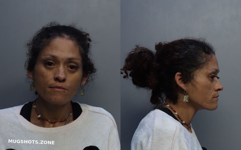 LOPEZ ROSLYN 01/06/2022 - Miami-Dade County Mugshots Zone