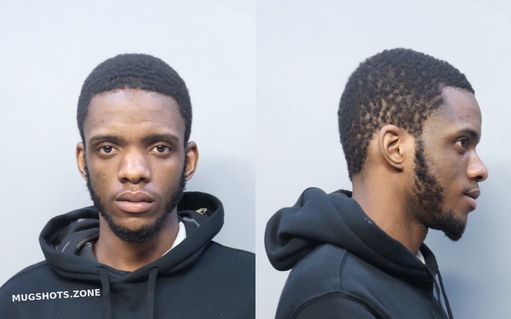 ROBERTS CORY CALVIN 01/16/2022 - Miami-Dade County Mugshots Zone