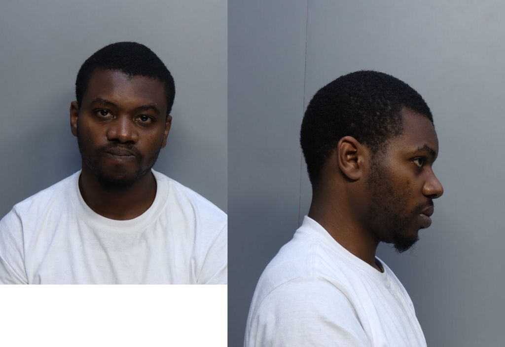 BOOKER TRAVIS 02/20/2022 - Miami-Dade County Mugshots Zone