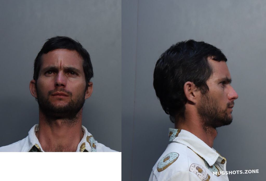 FUSTER ALEJANDRO 02/21/2022 - Miami-Dade County Mugshots Zone