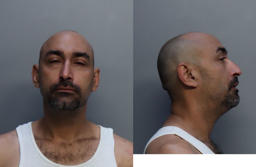 LECHUGA VICTOR M 02/22/2022 - Miami-Dade County Mugshots Zone