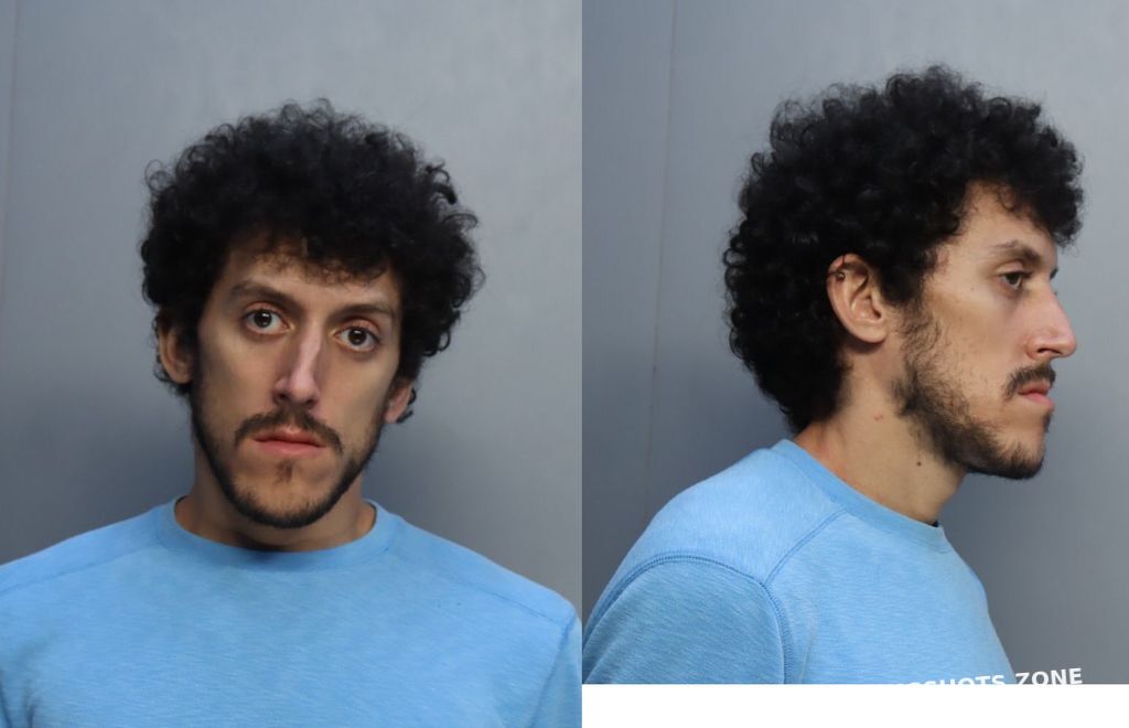 DAVILA SEAN 03/04/2022 - Miami-Dade County Mugshots Zone