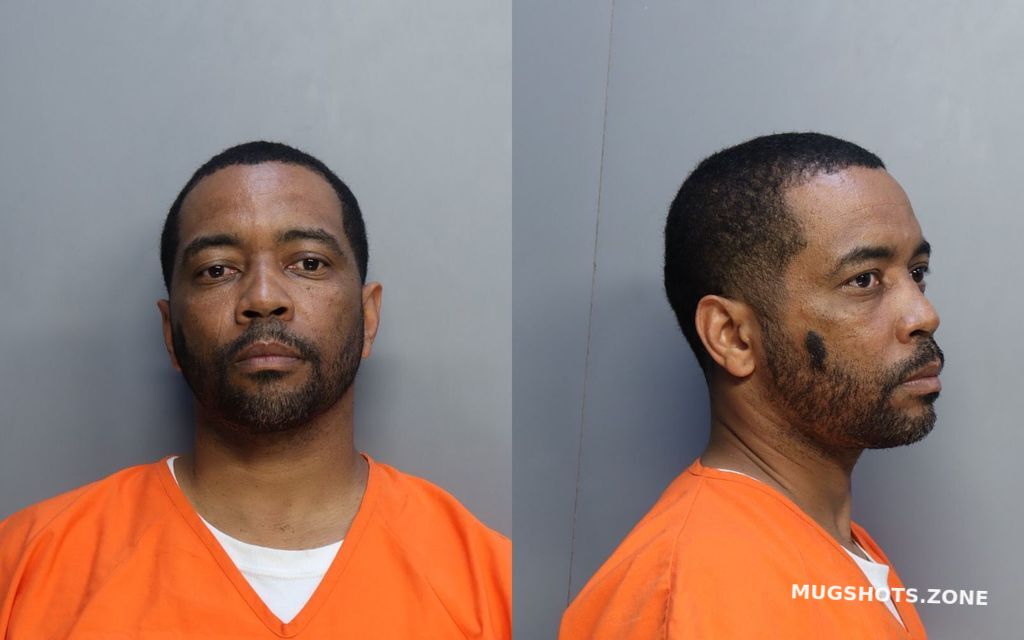 DAVIS BARNELL ANTOINE 03/05/2022 - Miami-Dade County Mugshots Zone