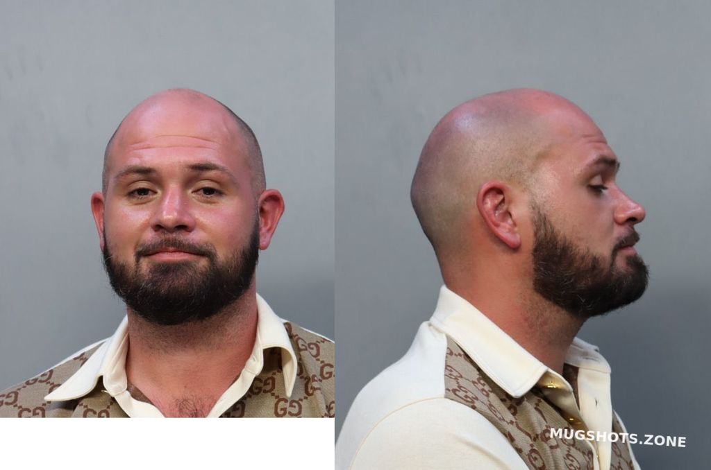 OLIVER WILLIAM DAVID 03/28/2022 - Miami-Dade County Mugshots Zone