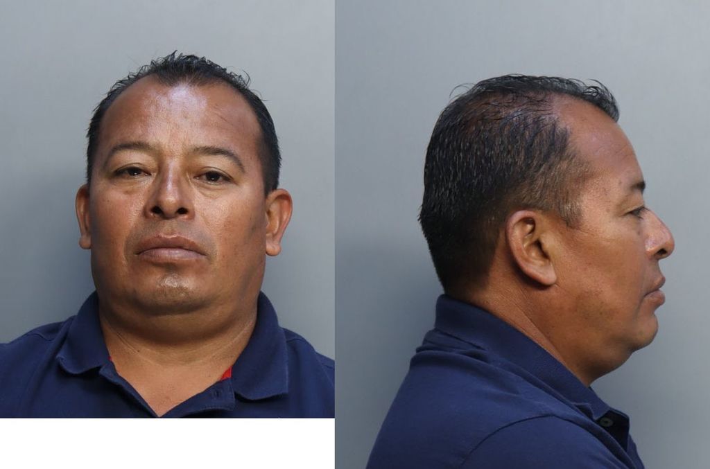 HERNANDEZ-AGUILLON ADRIAN 04/13/2022 - Miami-Dade County Mugshots Zone