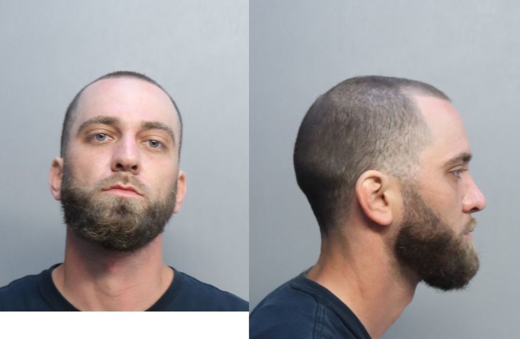 GONZALEZ JEFFREY ALBERT 04/19/2022 - Miami-Dade County Mugshots Zone