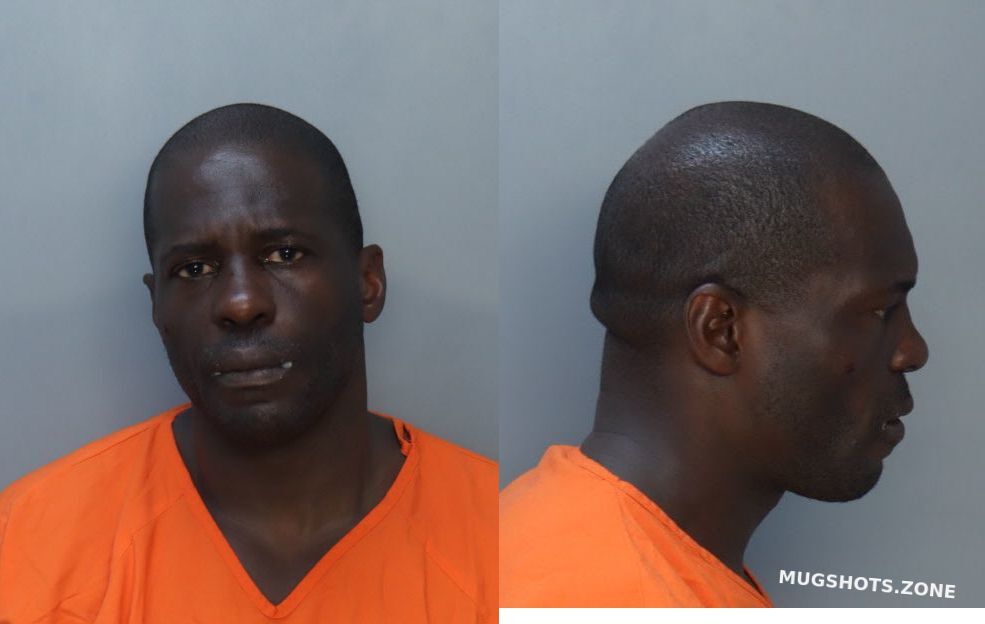 CARTER EVAN THOMAS 04/25/2022 - Miami-Dade County Mugshots Zone