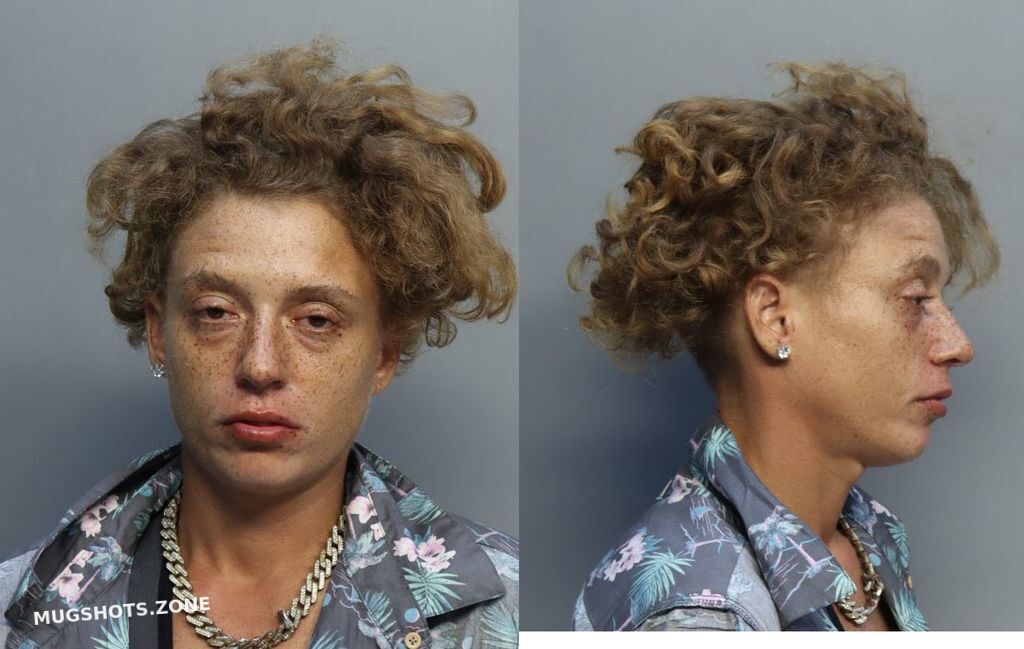 SALVADOR AMBER 09/21/2022 - Miami-Dade County Mugshots Zone