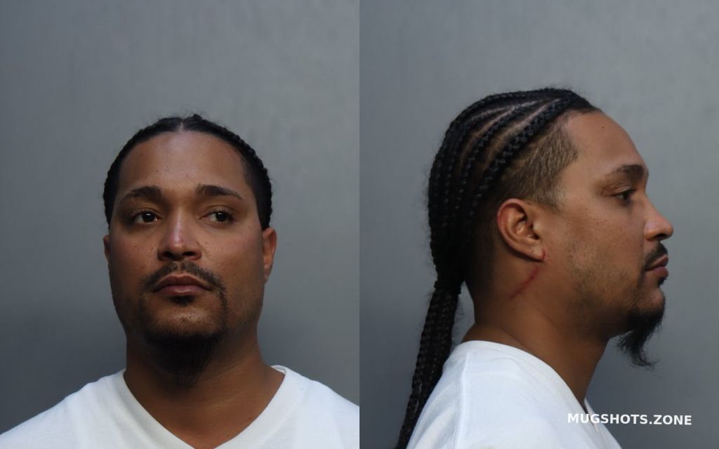 PEREZ CARLOS CHRISTOPHER 09/21/2022 - Miami-Dade County Mugshots Zone