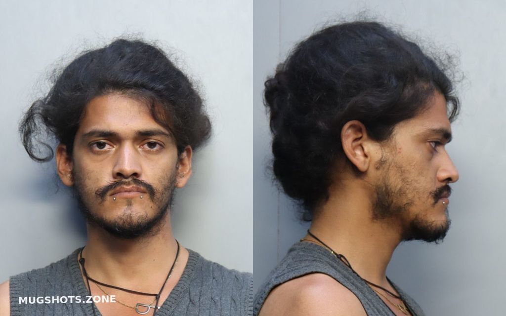 VAZQUEZ CARLOS RAUL 09/22/2022 - Miami-Dade County Mugshots Zone VAZQUEZ CARLOS RAUL 09/22/2022 - Miami-Dade County Mugshots Zone