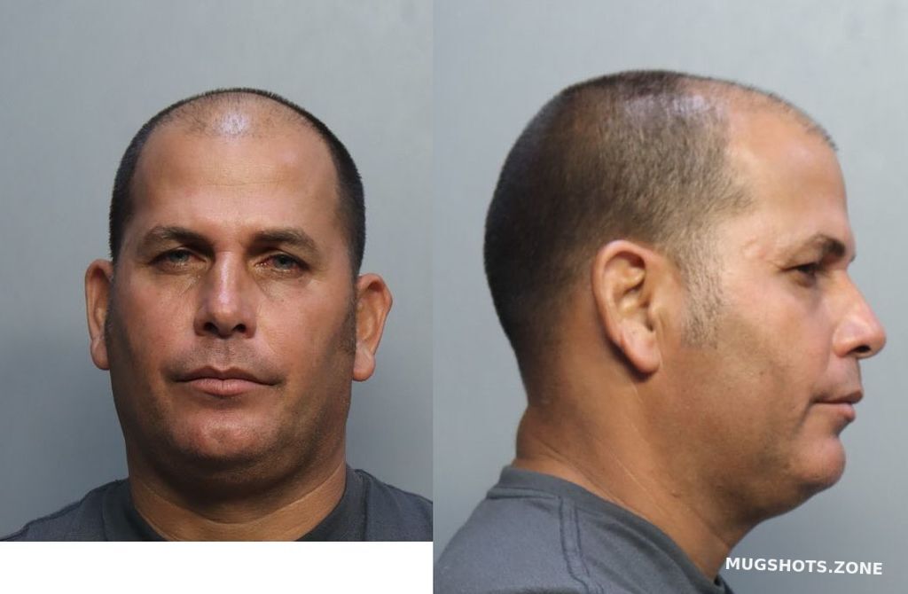 PEREZ-MACHADO SERGUEY 09/24/2022 - Miami-Dade County Mugshots Zone