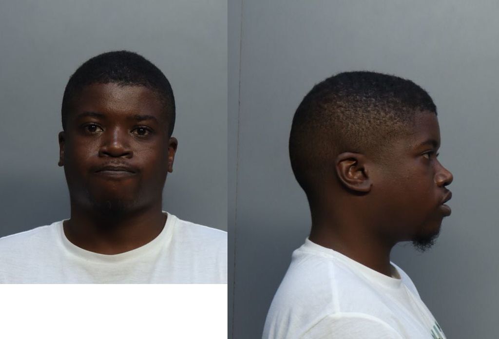 JONES-SHADLEY JARRED DARRELL 10/08/2022 - Miami-Dade County Mugshots Zone JONES-SHADLEY JARRED DARRELL 10/08/2022 - Miami-Dade County Mugshots Zone