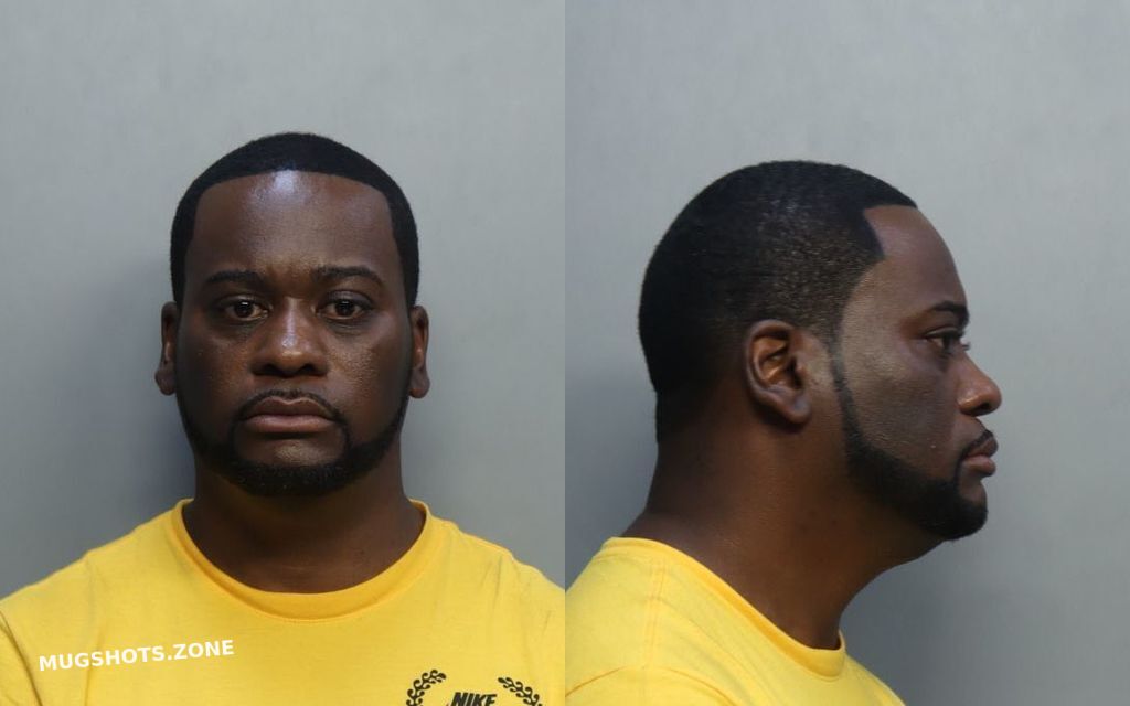 DAVIS DERRICK DWAYNE 10/15/2022 - Miami-Dade County Mugshots Zone