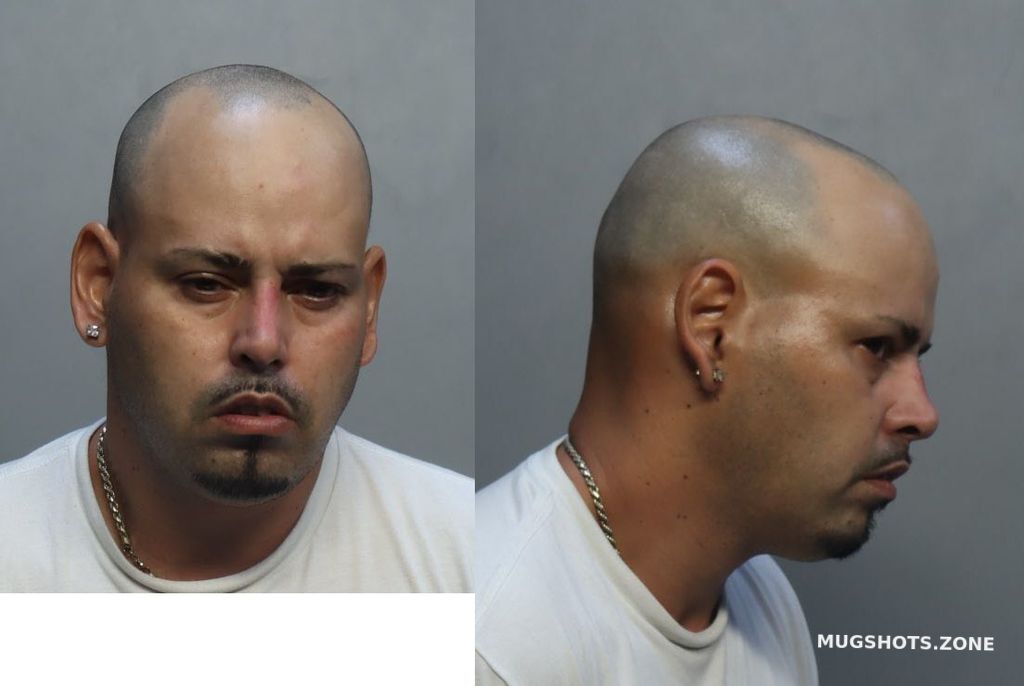 ROBLES RORY G 10/24/2022 - Miami-Dade County Mugshots Zone