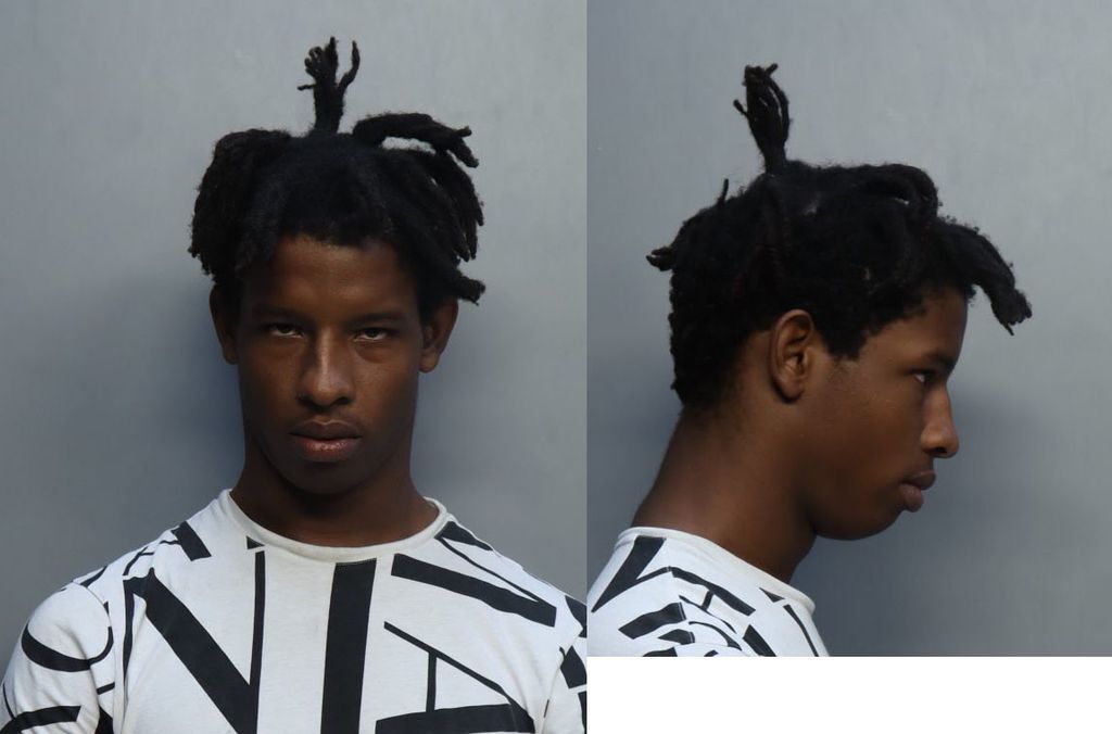 TAYLOR EARL ENRIQUE 11/01/2022 - Miami-Dade County Mugshots Zone