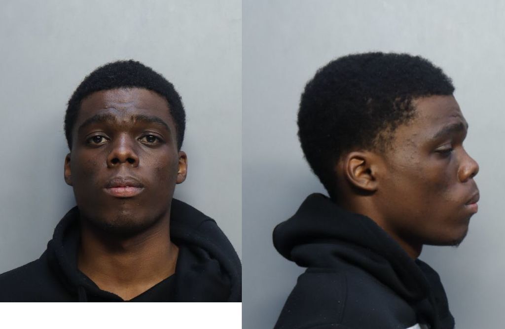 MINTON ARTAVIOUS JERMAIN 11/03/2022 - Miami-Dade County Mugshots Zone
