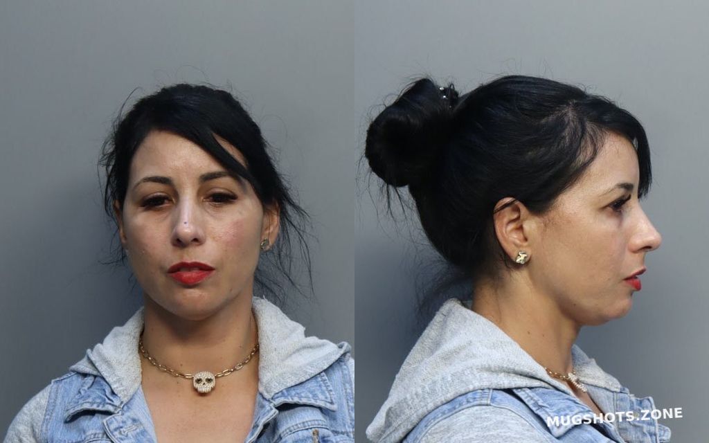 PEREZ BEATRIS 11/08/2022 - Miami-Dade County Mugshots Zone