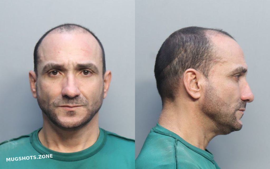 SANTA-COLOMA LESTER 11/25/2022 - Miami-Dade County Mugshots Zone