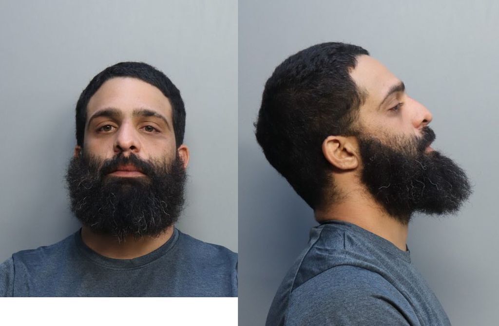 CARABALLO AARON 12/01/2022 - Miami-Dade County Mugshots Zone